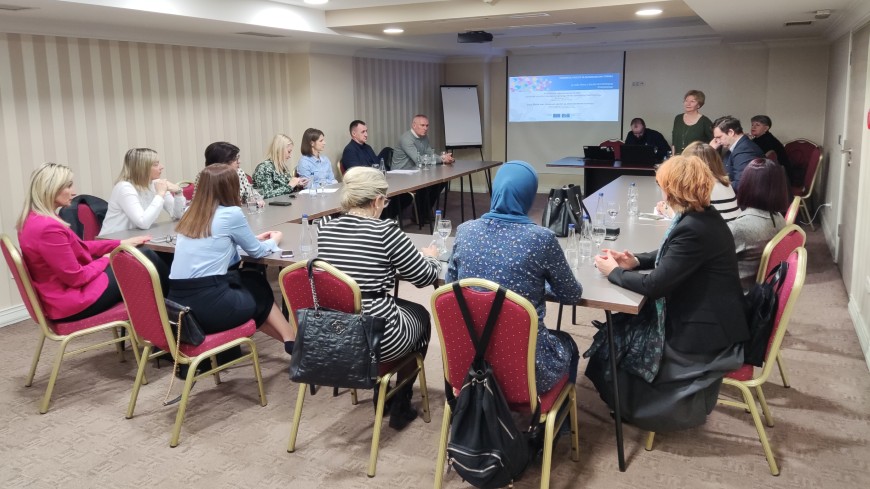 Schools and pedagogical institutions working together on establishing resource centers for ...